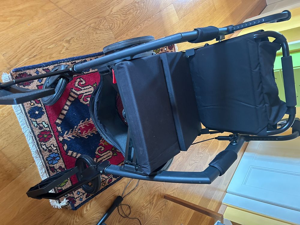 rollato et en même temps chaise roulante neuve : 400.- (D'occasion) à ...