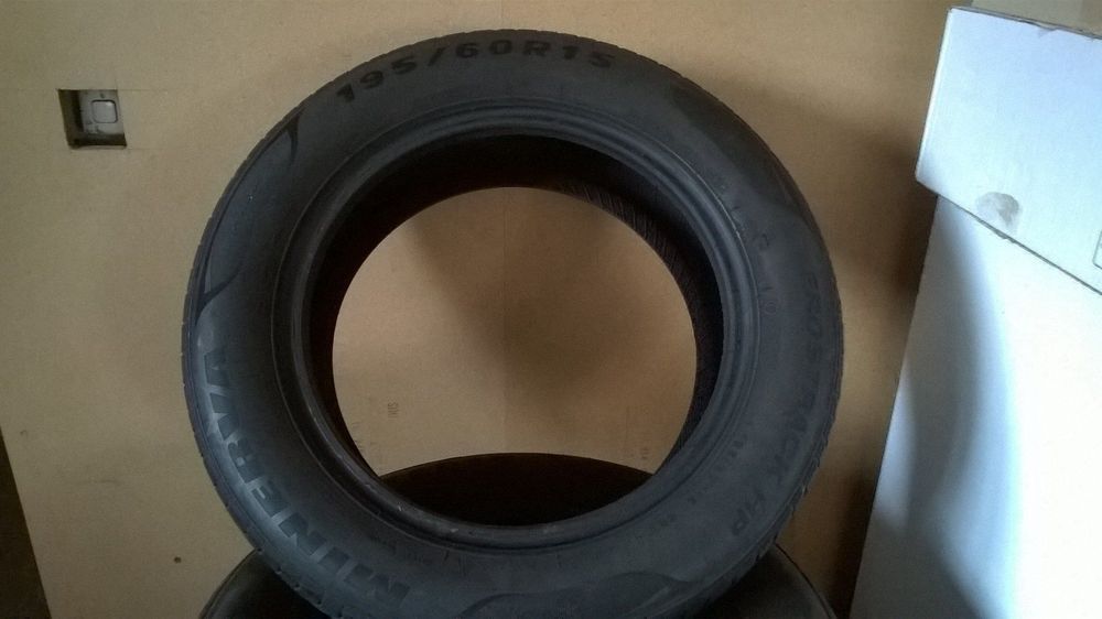 2 Stk. Winterpneu Minerva Frostrack HP 195/60/R15 88T (Gebraucht) in ...