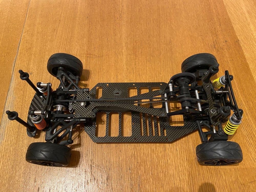 CORALLY 1/10 - châssis C4 Touring - vintage | Kaufen auf Ricardo