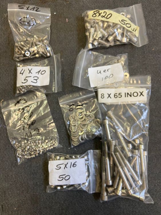 Restposten Div. Schrauben / unterlagscheiben / Muttern DD063 | Kaufen auf Ricardo