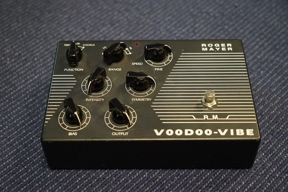 Roger Mayer Voodoo Vibe Tremolo Vibrate Chorus Effektpedal | Kaufen auf ...