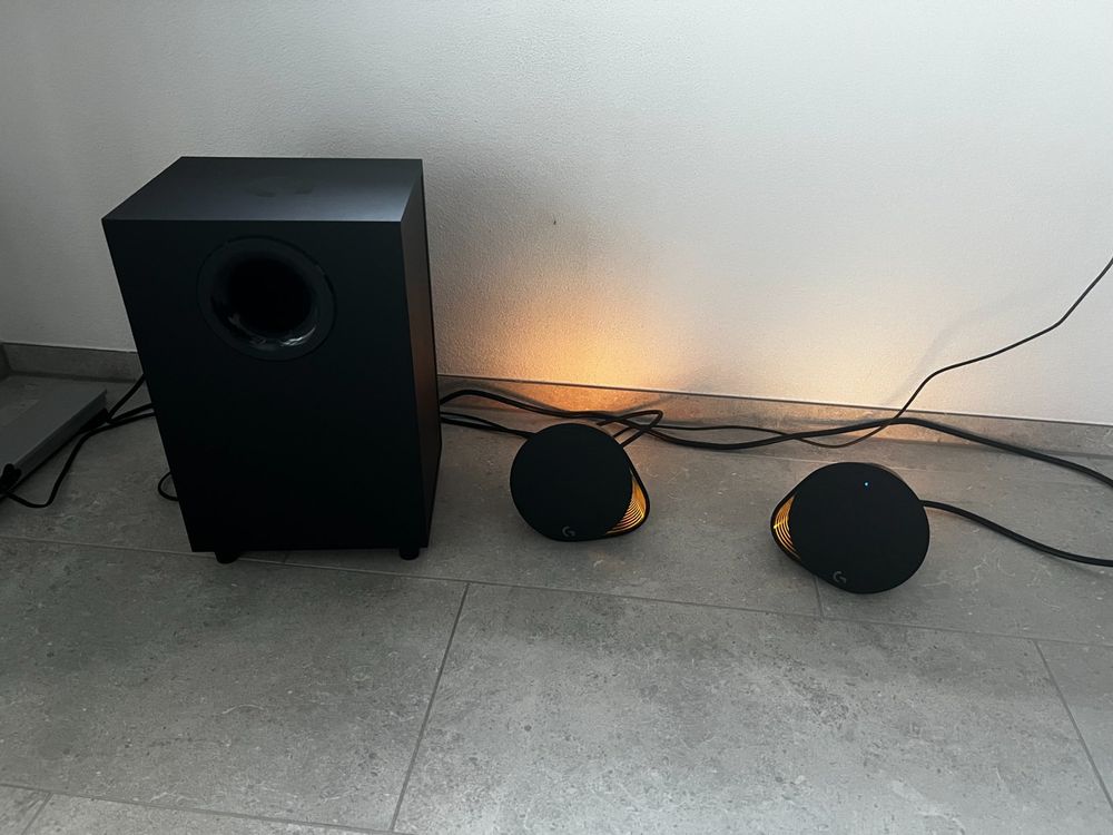 Logitech G560 Gaming speakers RGB usb/audio/Bluetooth 240W (Gebraucht ...