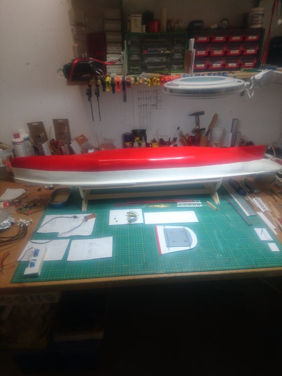 RC-Boot, 120cm, Holzrumpf, mit FS und kpl.Technik (Gebraucht) in ...