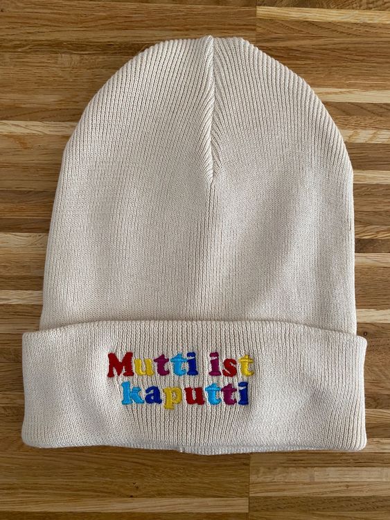 Mütze "Mutti ist kaputti" von Hazel Brugger & Thomas Spitzer (Neu und ...