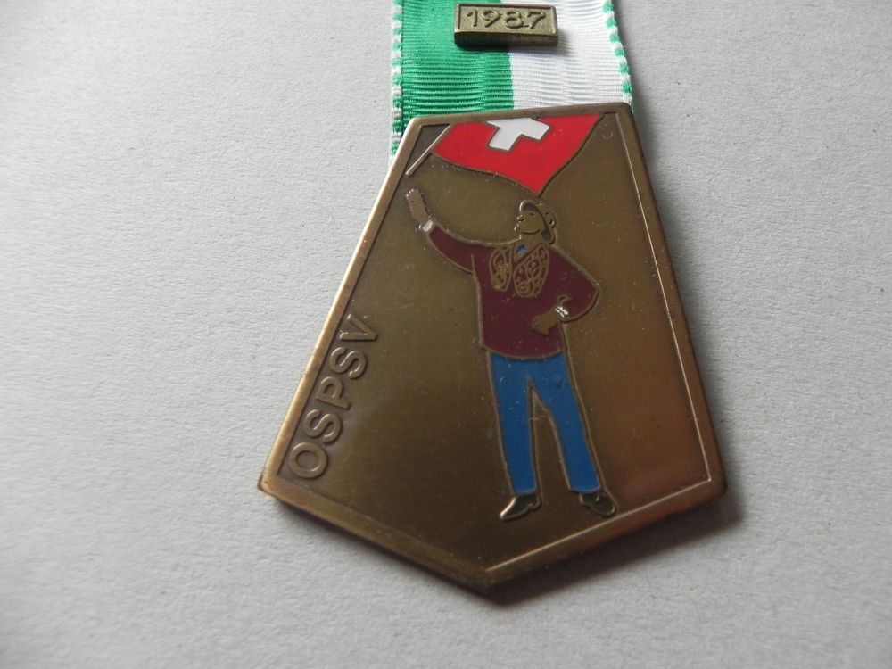 Medaille Fahnenschwinger Fahne Tracht Trachtenfest Fest 1987 (Gebraucht) in Siebnen für CHF 8 ...