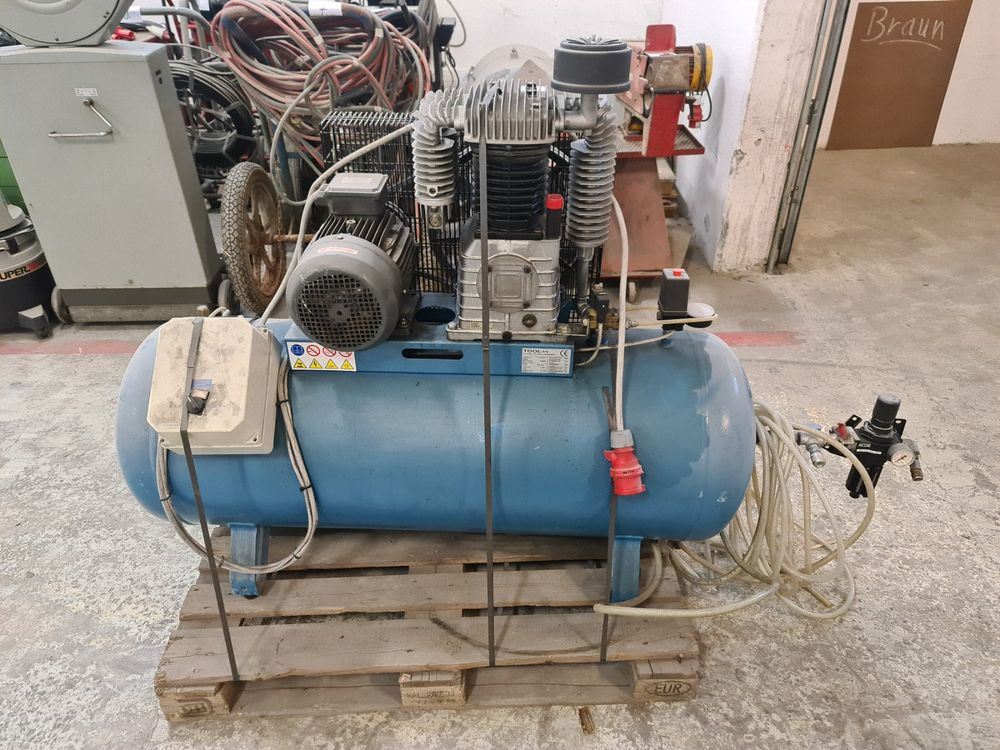 22. Profi Luftkompressor 270l von Tool AG ab1.- (Gebraucht) in Necker für CHF 800 – nur Abholung ...