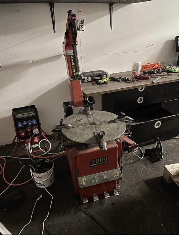 Corghi Artiglio A 2002 S Pneumaschiene (Gebraucht) in Zürich für CHF ...