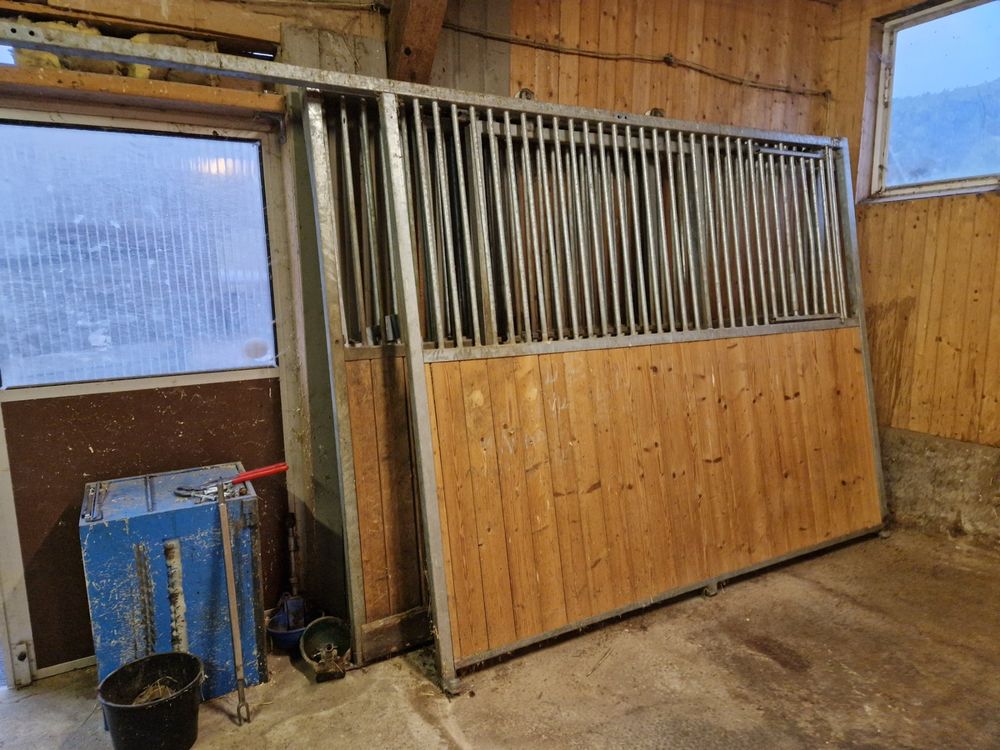 Pferdeboxen / Boxes pour chevaux (Gebraucht) in Orvin für CHF 300 – nur ...
