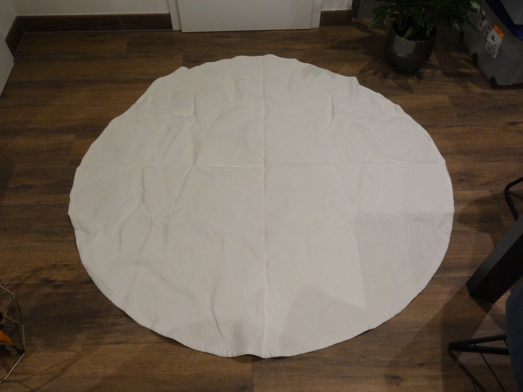 Protection table 165ccm de diamètre (D'occasion) à Satigny pour CHF 0.3 ...