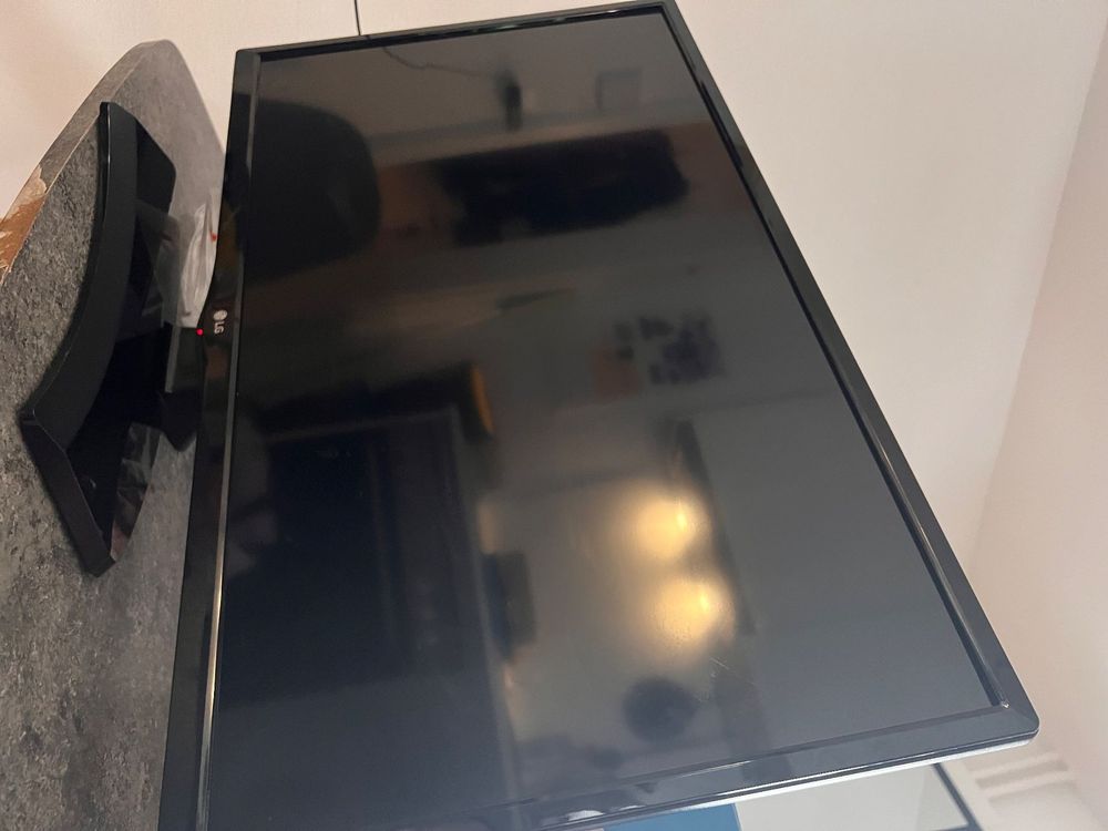 Fernsehen LG (Gebraucht) in für CHF 50 – nur Abholung auf Ricardo kaufen