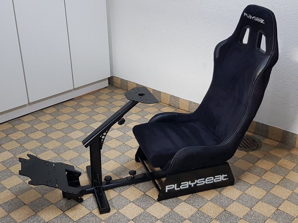 Playseat inkl. Logitech G G923 Trueforce (Gebraucht) in Adliswil für ...