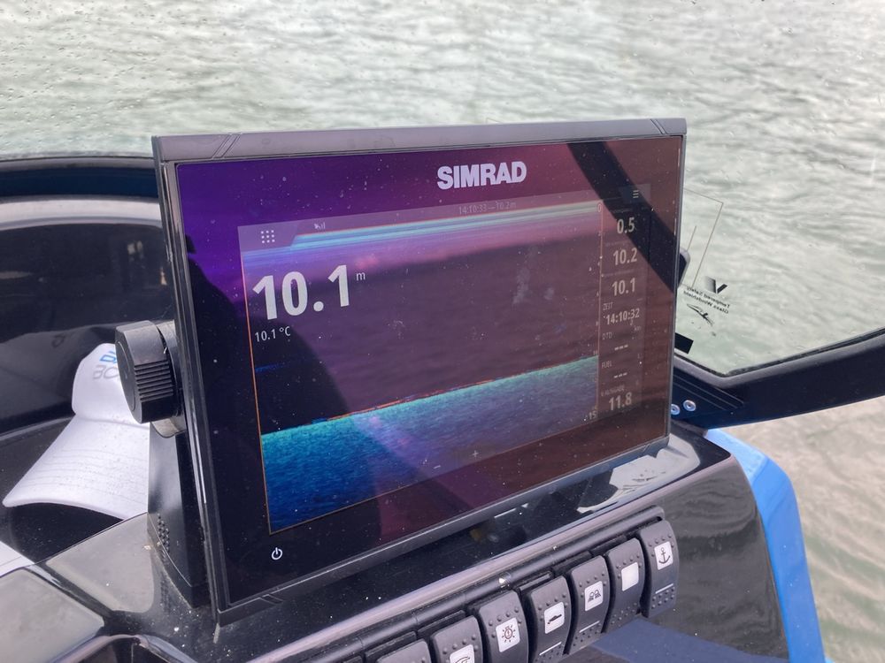 Simrad GO9 XSE mit active imaging 3-in-1-Heckgeber (Gebraucht) in ...