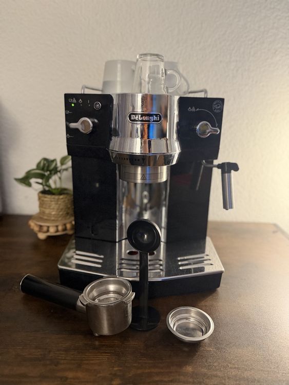 DeLonghi Espresso Machine - Make delicious coffee at home! (Gebraucht ...
