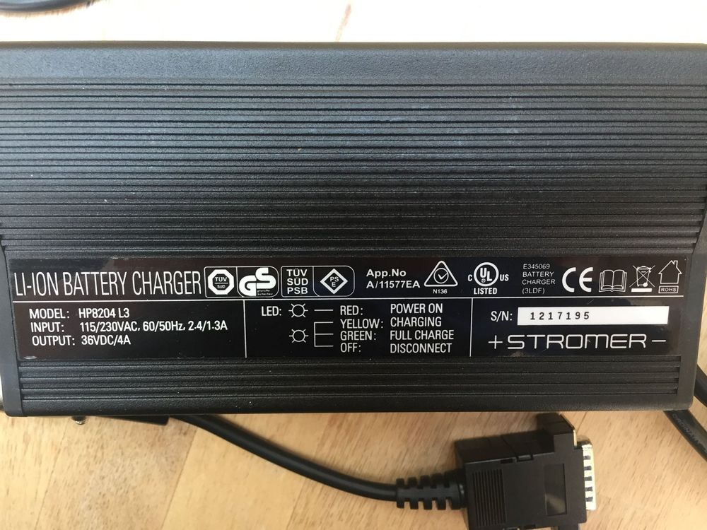 Ladegerät für E-Bike Stromer ST1 36V/4A inkl. Zubehör | Kaufen auf Ricardo
