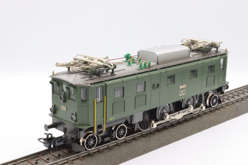 Märklin 3169 E-Lok Ae 3/6 SBB mit OVP, AC/WS Analog H0 (Gebraucht) in ...