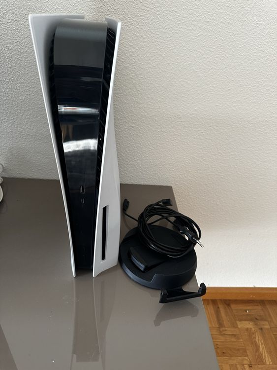 PlayStation 5 disc version mit kable (Defekt) in für CHF 210 – mit ...