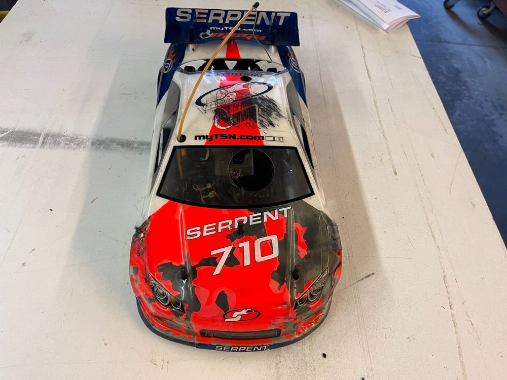 RC Auto Serpent 710 mit zusätzlichen Carosserien | Kaufen auf Ricardo