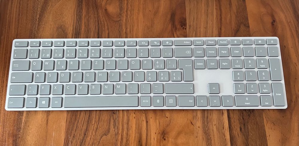 Microsoft Modern Keyboard mit Fingerprint ID | Kaufen auf Ricardo