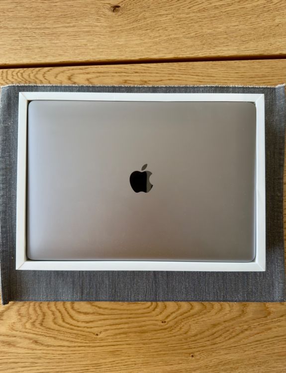 MacBook Pro M1 (2021) - 8GB / 256GB - Full Set | Kaufen auf Ricardo