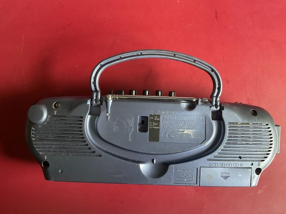SONY Stereo Radio Cassette Recorder CFS-E2 | Kaufen auf Ricardo