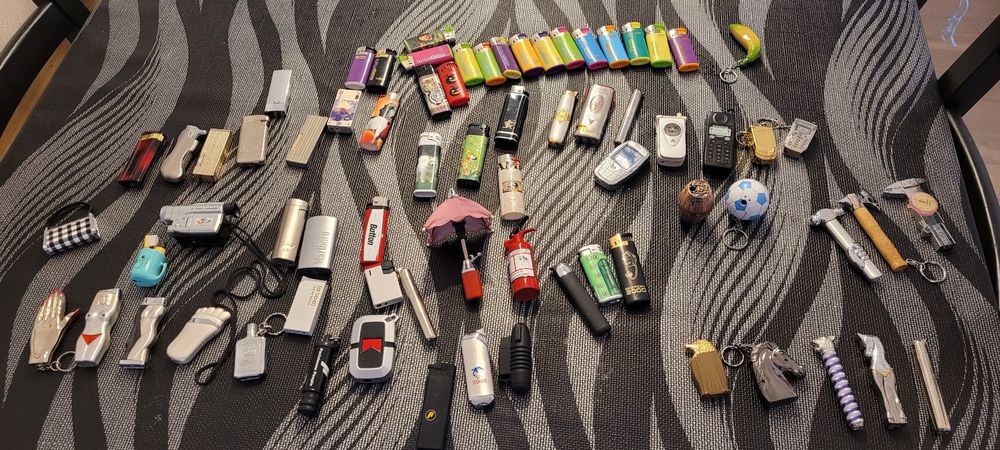 Briquet pour collectionneur (Gebraucht) in La Chaux-de-Fonds für CHF 34 – mit Lieferung auf ...