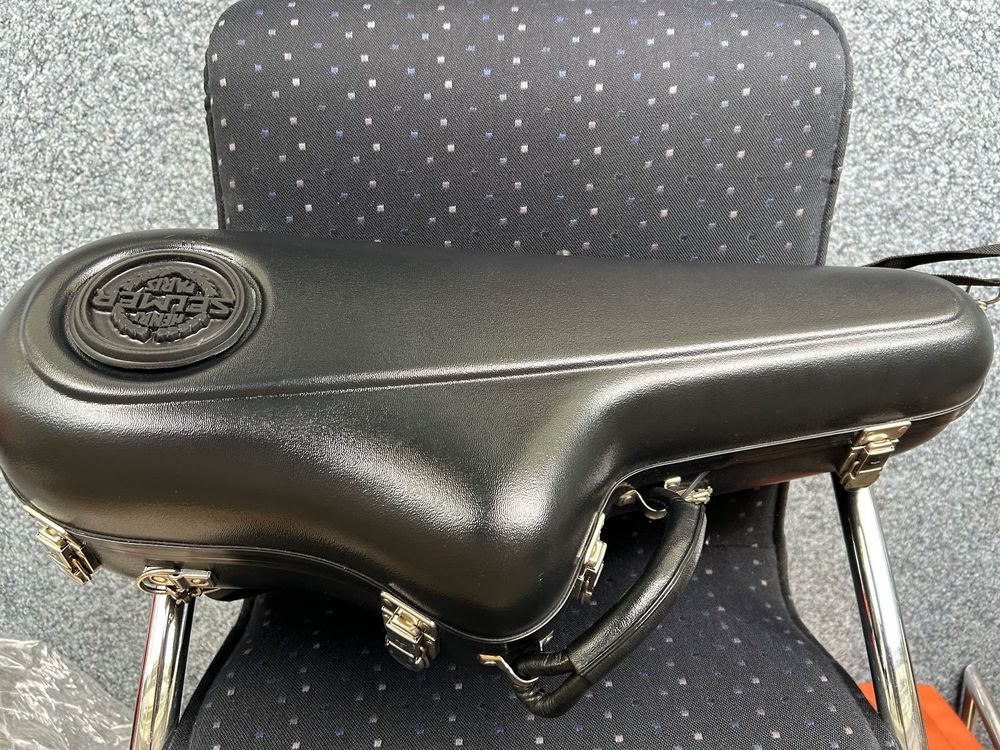 Selmer Alto Sax Flightkoffer (Neu und originalverpackt) in Burgdorf für ...