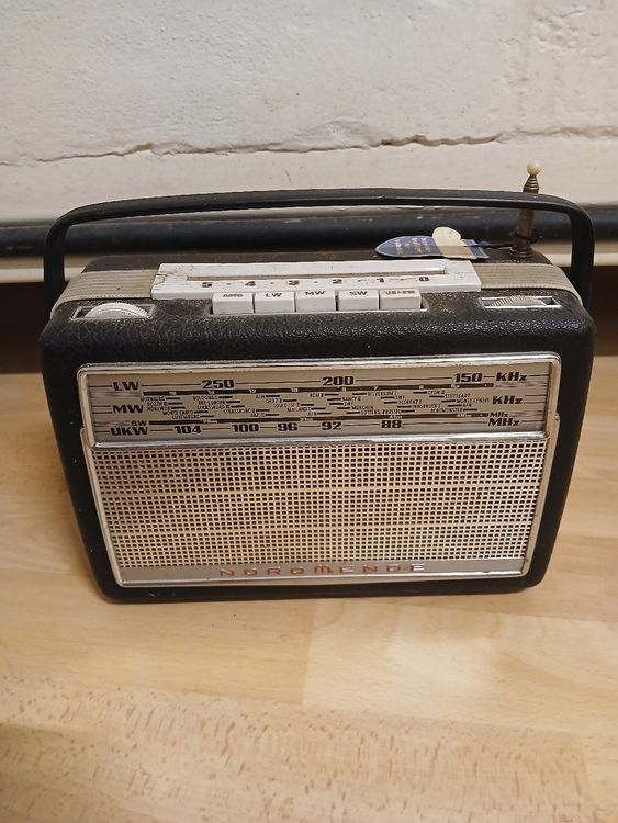 70er Jahre Retro Nordmende Transistorradio, Sammlerstück (Gebraucht) in ...