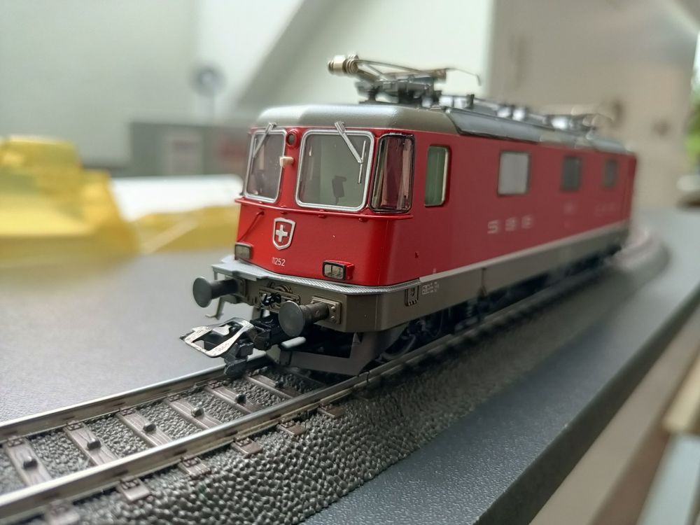 Märklin 37344 Re 4/4 II 11252 SBB rot digital fx | Kaufen auf Ricardo