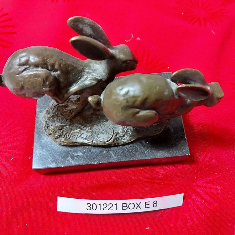 Bronze Figur springende Hasen 17 cm lang (Gebraucht) in Grenchen für ...