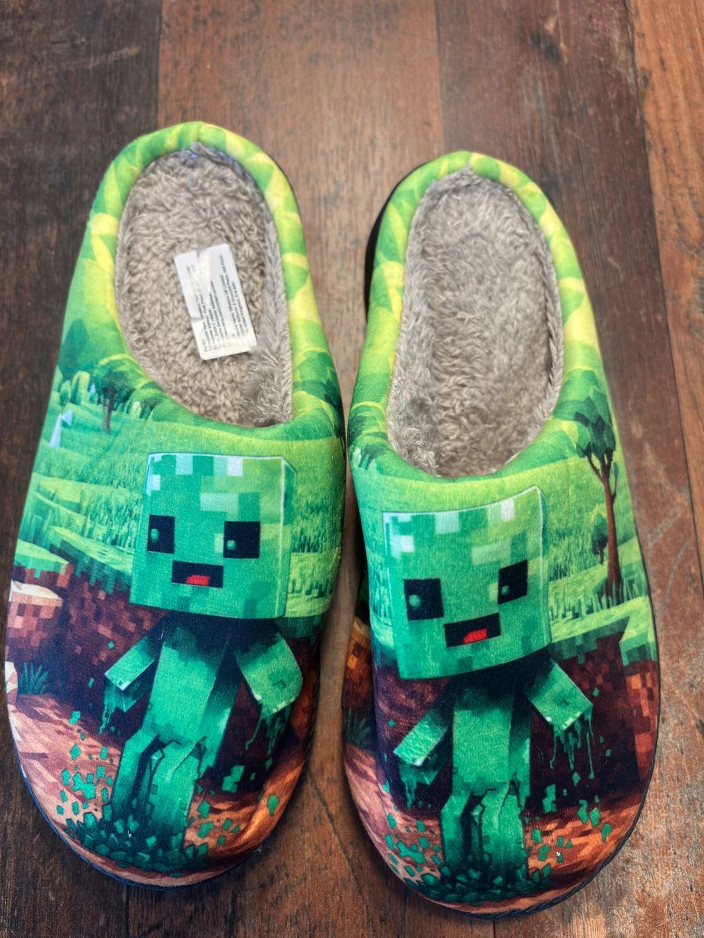 Hausschuhe Retro Pixel / Gamer – Grösse 38–39 – Neu (Neu und ...