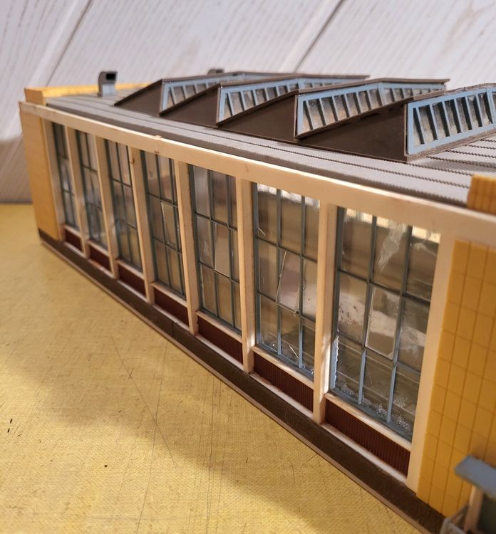 LOKREMISE - HO - 2 Gleisig - L=35 cm / B=17 cm / H=11 cm (Gebraucht) in ...