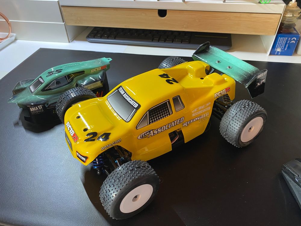 Team Associated RC18B2 | Kaufen auf Ricardo