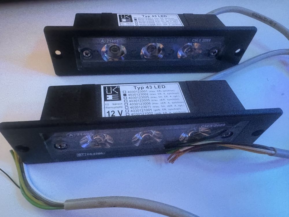 Hänsch LED-Heckwarnleuchte Typ 43, Blau – 12V – Paar (Gebraucht) in ...