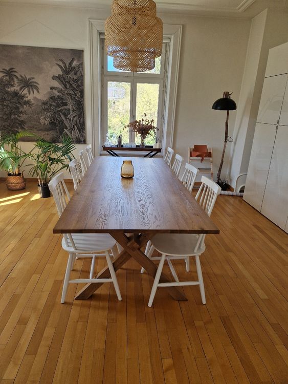 Dining Table + 8 chairs set | Kaufen auf Ricardo
