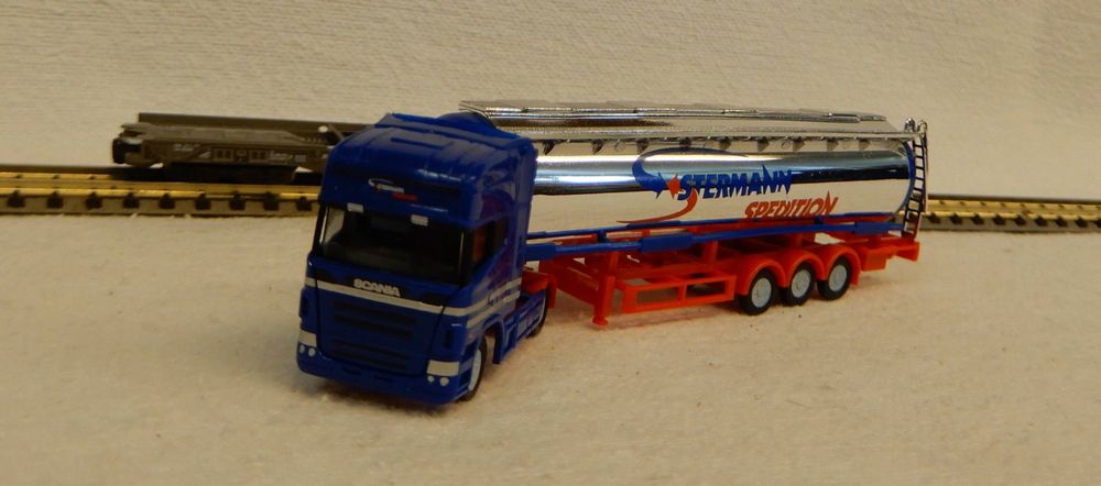 Fleischmann Rola mit Sattelschlepper (Neu (gemäss Beschreibung)) in ...