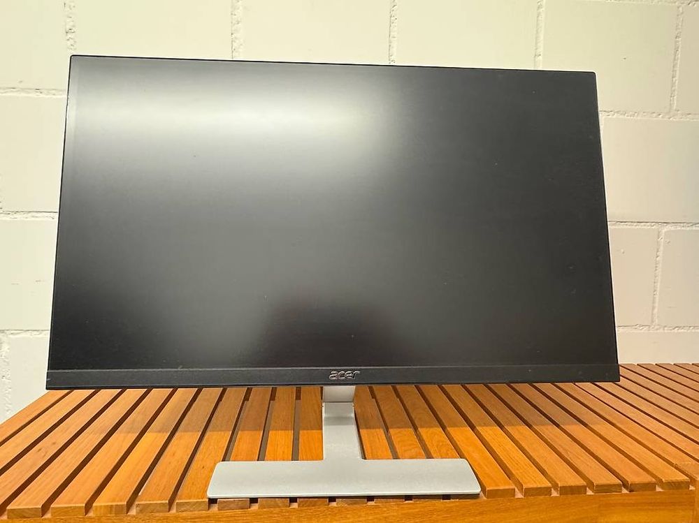 2x Bildschirme 27 Zoll (Gebraucht) in Zufikon für CHF 50 – nur Abholung ...