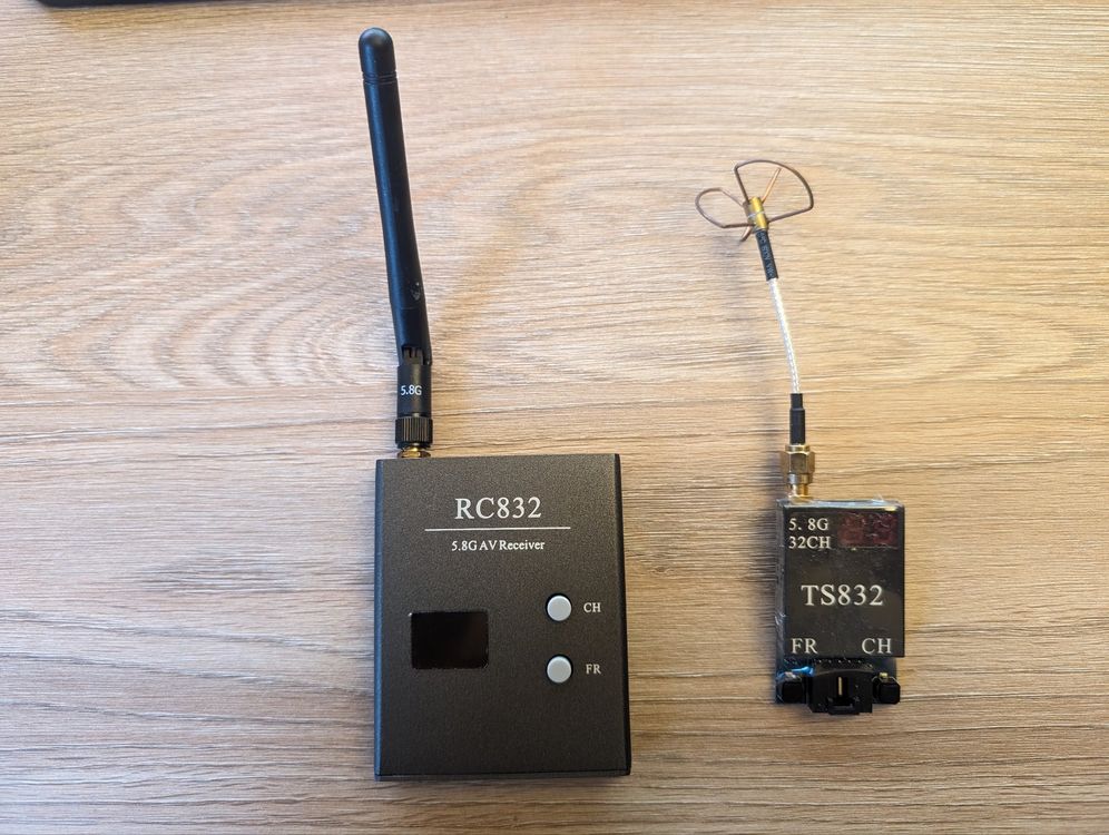 FPV Set - RC832 - Inklusive Monitor | Kaufen auf Ricardo