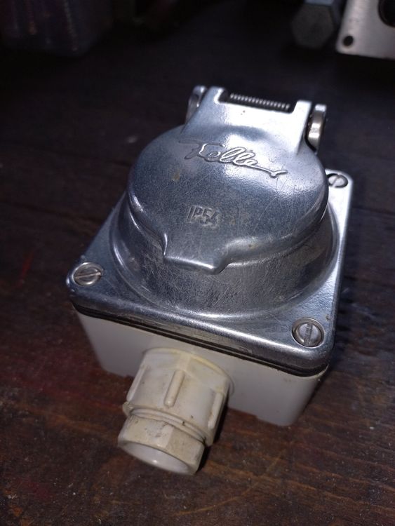 Feller Typ 25 AP Steckdose IP54 Alu | Kaufen auf Ricardo