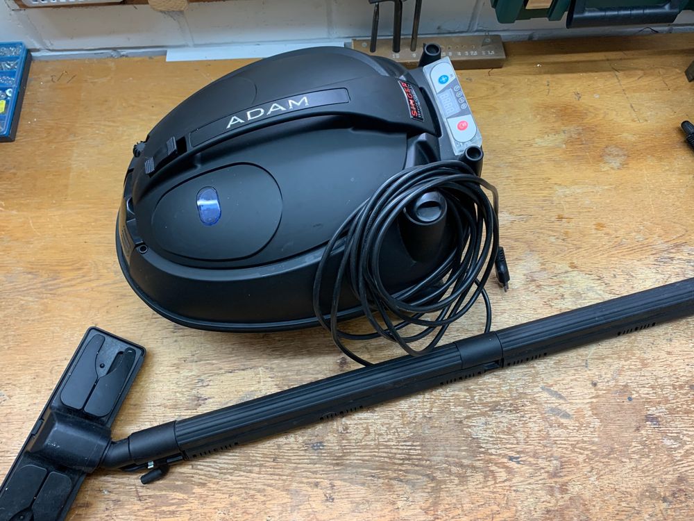 Neuwertiger Singer Adam Dampfsauger mit Zubehör (Gebraucht) in Möhlin für CHF 500 – nur Abholung ...