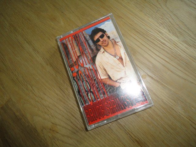 MC BRUCE SPRINSTEEN LUCKY TOWN (Gebraucht) in teufen für CHF 5 – mit ...