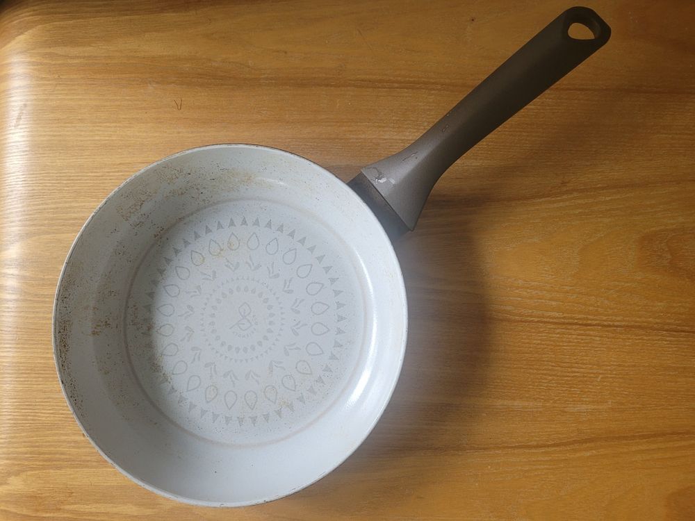 Migros Star Keramikpfanne PFAS-frei, 24cm (Gebraucht) in Winterthur für ...