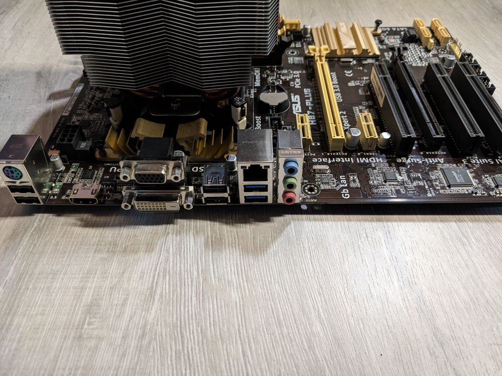 Carte mère + CPU + RAM + Ventirad / Asus H87 Plus / i7 4770 (Gebraucht ...