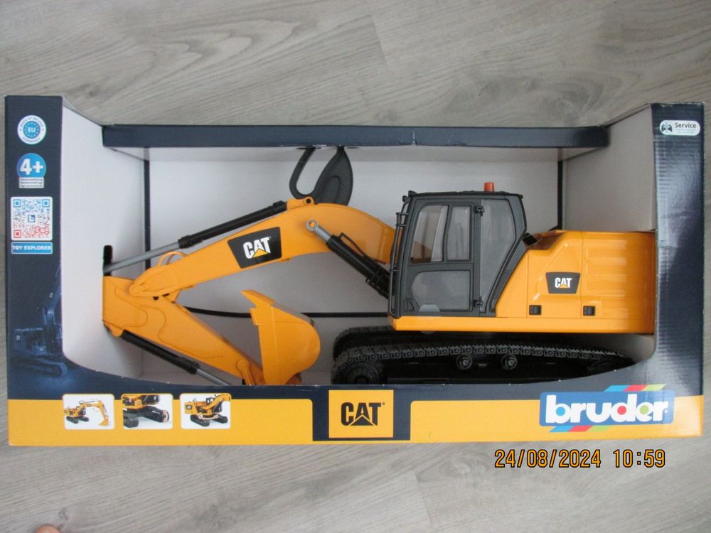 Bruder grosser CAT Kettenbagger Spielzeugfahrzeug neu OVP | Kaufen auf ...
