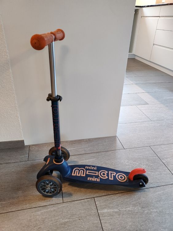 Micro Mini Scooter blau orange 3-Rad (Gebraucht) in Bäretswil für CHF 15 – nur Abholung auf ...