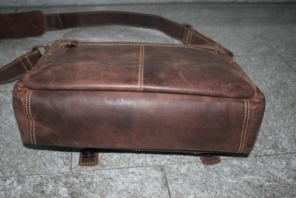 NEU - Dörr Ledertasche mit vielen Fächern | Kaufen auf Ricardo