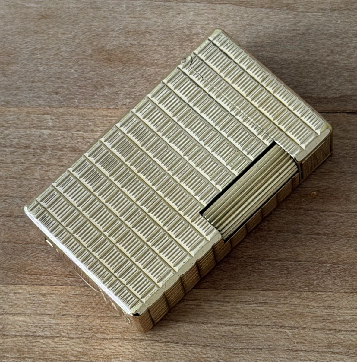 restauriertes original Vintage S.T. Dupont Ligne 1 Feuerzeug (Gebraucht ...