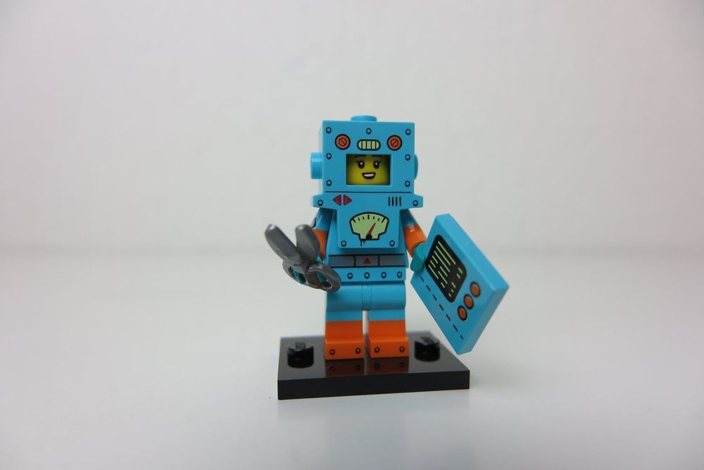 LEGO Minifigur CMF Serie 23 Papproboter (Neu (gemäss Beschreibung)) in Ostermundigen für CHF 7.9 ...