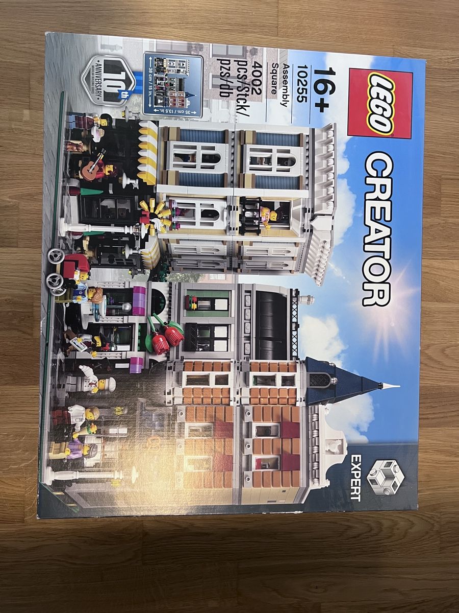 LEGO Creator Expert 10255 Assembly Square - OVP/neu! (Neu und ...