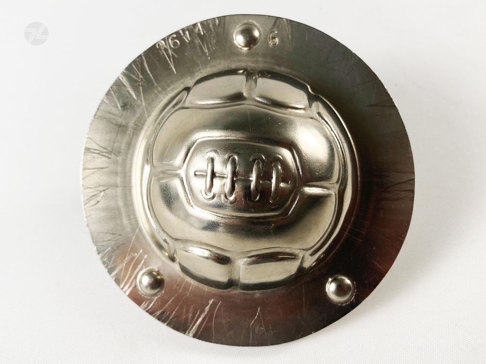 Schokoladenform Alter Leder Fussball Ball ø7cm Metall 2-tlg. (Gebraucht ...