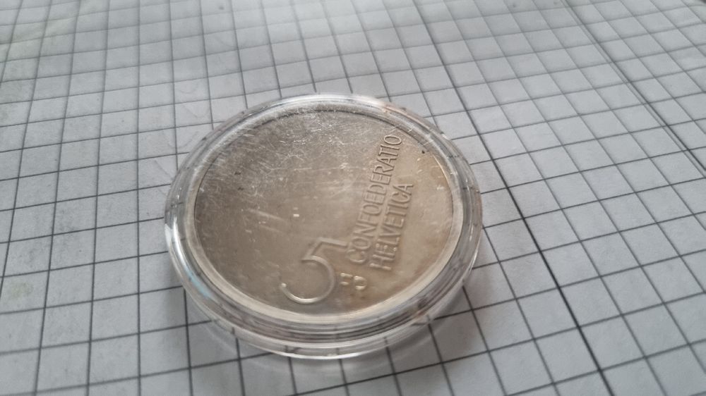 Pièce commémorative rare! 5 francs suisse 1985, flanc bruni (Neuf (Voir ...